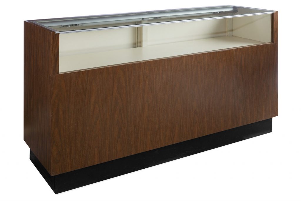 Standard Walnut – Quarter Vision | American Fixture & Display